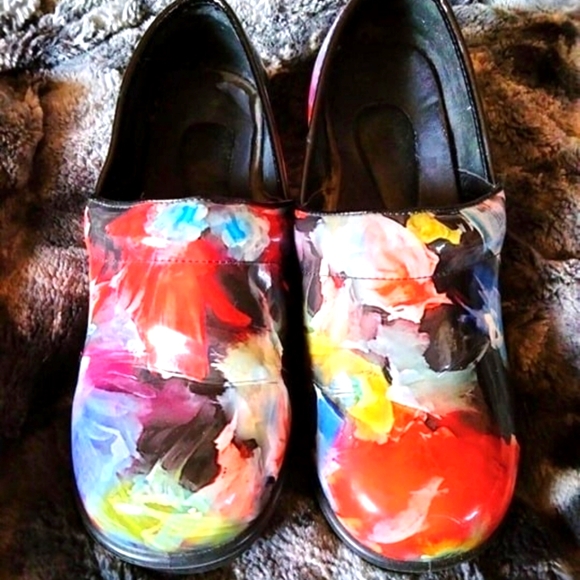 Ingaro | Shoes | Ingaro Brandy Slip Resistant Nurses Clogs Colorful Art ...